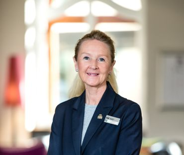 HIM瑞士蒙特勒酒店工商管理大学校长专访：人工智能是否会取代款待业工作者？ | SEG瑞士教育集团